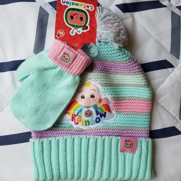 cocomelon | Accessories | Cocomelon Beanie And Gloves | Poshmark